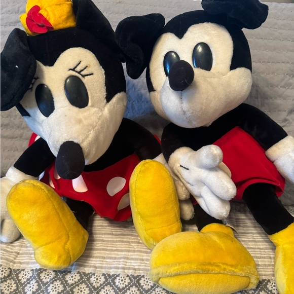 Disney | Other | Disney Black And White Stuffed Mickey And Mini Mousse ...
